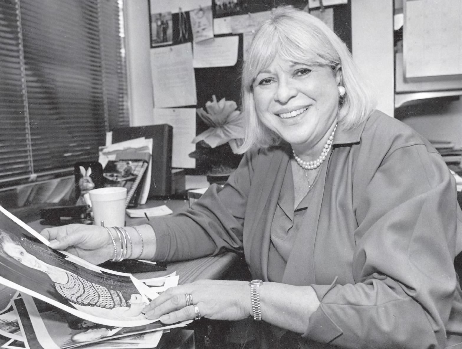 1973 #2 *Meet the Hon. Desmond Guinness & His Mother Diana Mitford, her ...